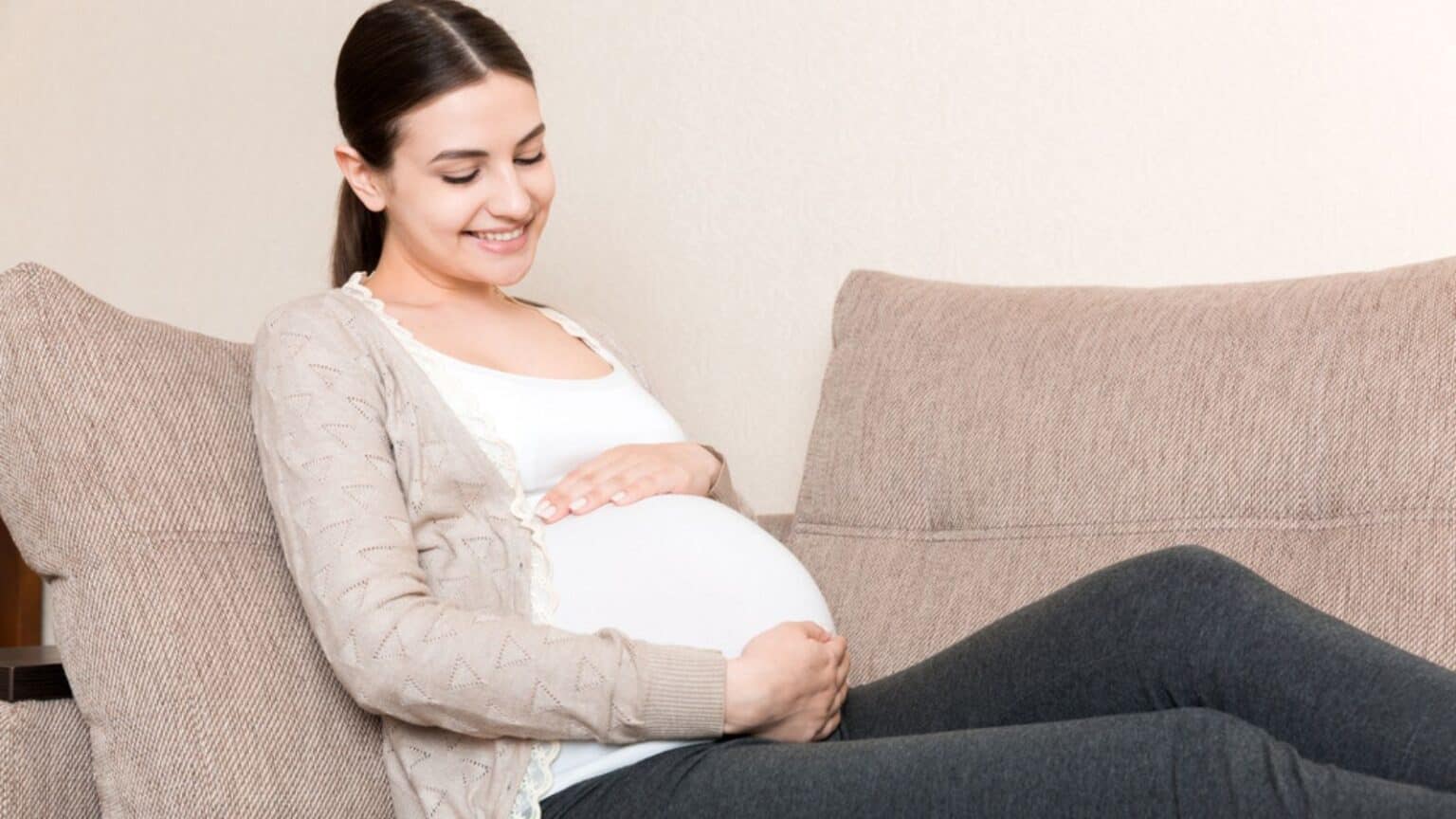12 Positive Birth Stories That Prove Low-Key is Possible - Mom Life