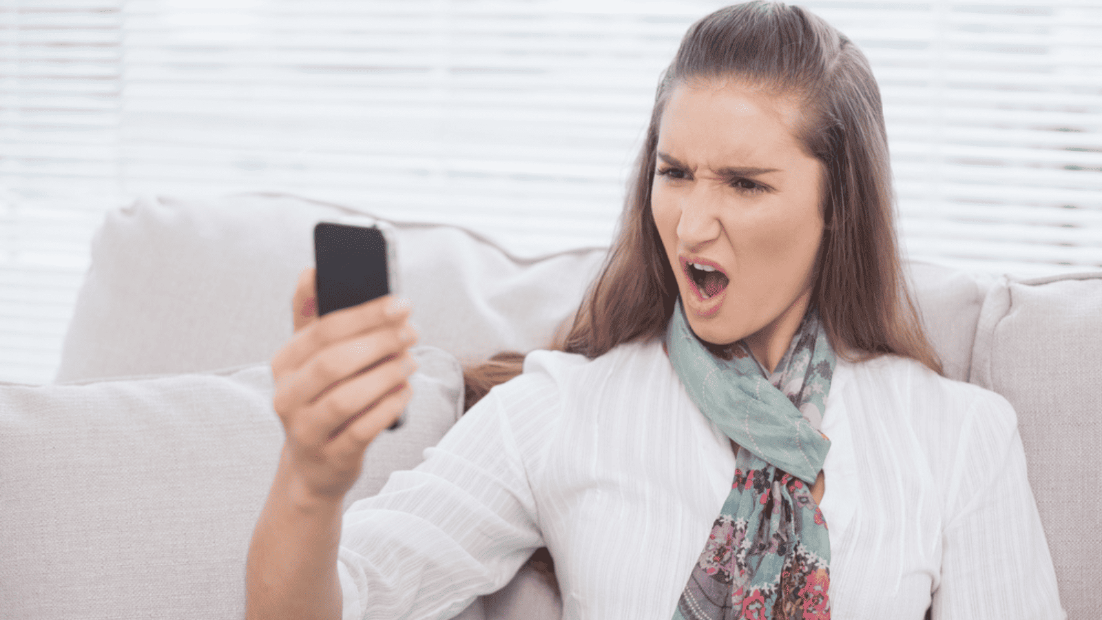 20 Funny ways to Answer the Phone - Mom Life